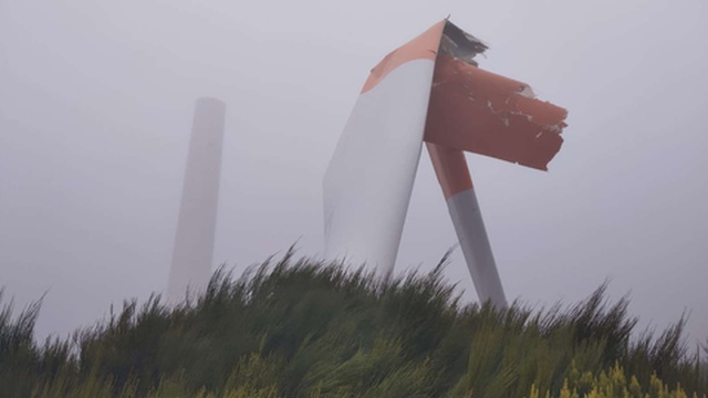 Strong wind blew down wind tower in Paul da Serra - Madeira Island News ...