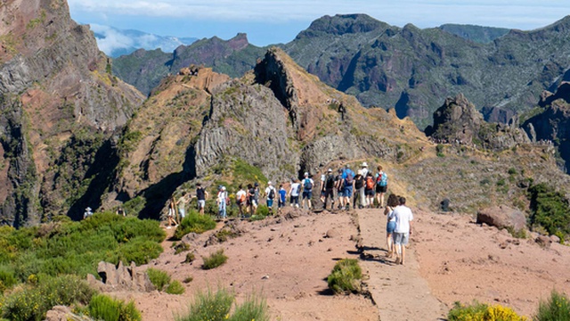 Daily capacity limit increases on most popular walking routes - Madeira ...